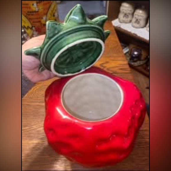 Mccoy | Kitchen | Vintage Mccoy Red Strawberry W Green Stem Lid Pottery ...